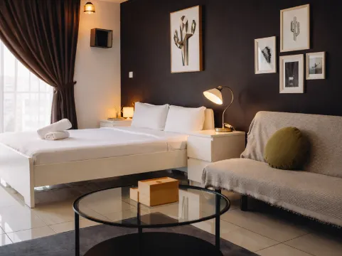 Aeropod Cactus Rail Suite With Balcony - Kota Kinabalu - Kota Kinabalu