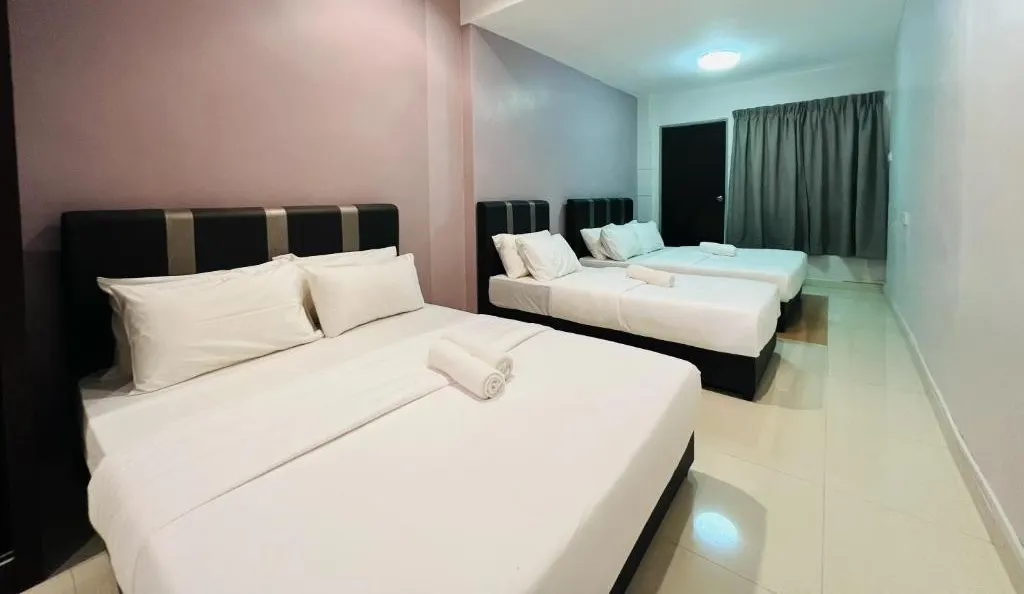 2 Storey 5br 16pax Semabok Taman Cheng Ho, 3 By Myplace - Malacca