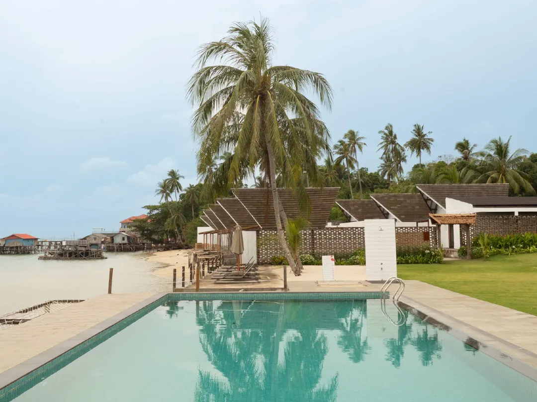 Sadi Beach House - Bintan Island