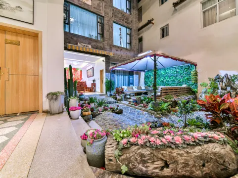 Dali Zhanbo Xiaoyuan Homestay - Dali