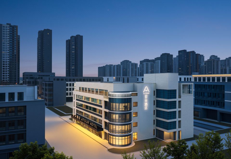 Yaduo Hotel, Zhangba Liu Road Subway Station, Xi'an High tech Zone ...