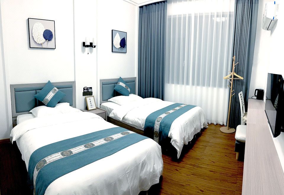 Microsaccharide Inn (Zhangjiajie Tianmenshan National Forest Park ...