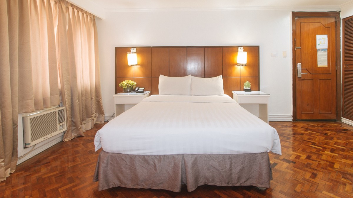 Comfy Inn Manila Kalaw by RedDoorz Reviews: 5 Real Ratings & Photos ...