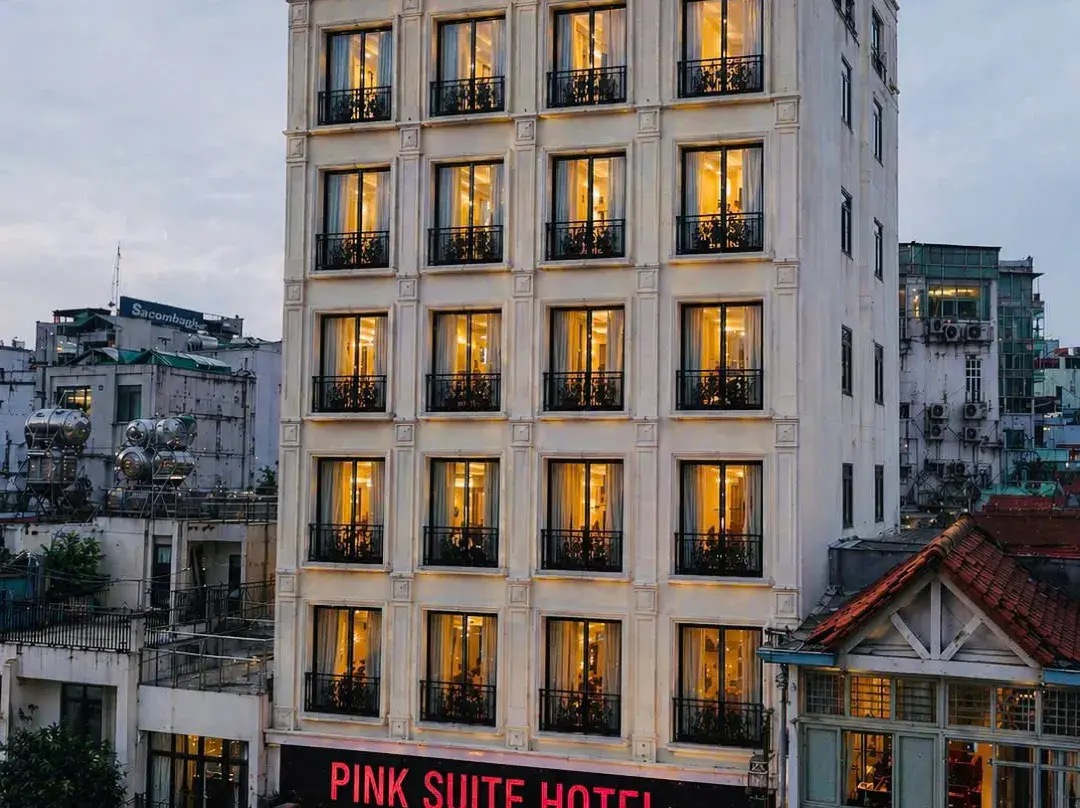 Pink Suite Saigon Airport Hotel - Ho-Chi-Minh-Stadt