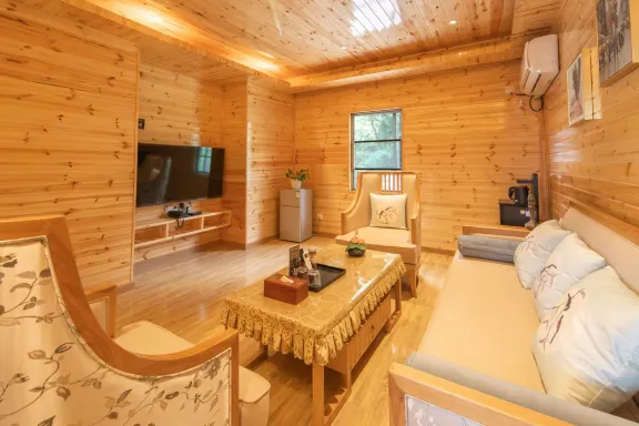 Yangshuo Jinxi Resort Hotel (Yulong River Jiuxian Pier) - 76 Photos ...