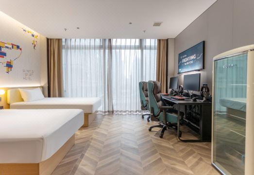 WanYoo Esports Hotel (Shanghai Huanyu City Zhenru Subway Station ...