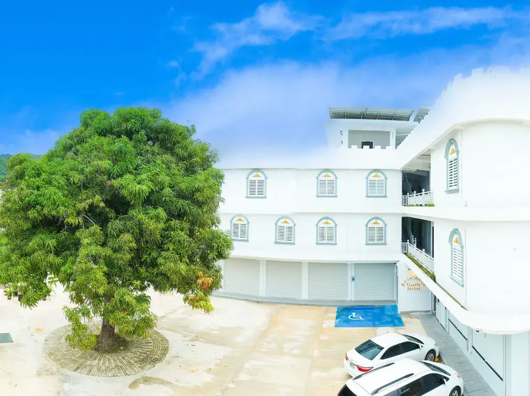 Snowwhite Castle Hotel - Northern Mariana Islands