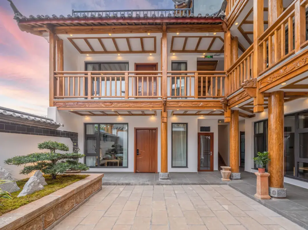 Stone · Jane Eyre Villa Designer Inn - Lijiang