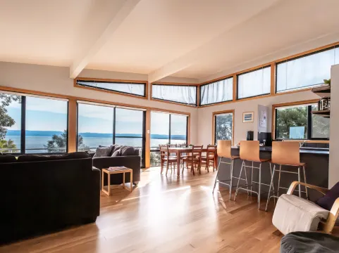 Beachcomber - Coles Bay