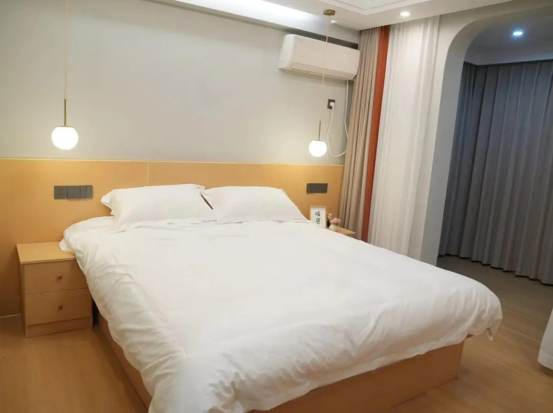 Tata Youth Hostel - Hangzhou