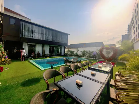 Shu Garden· Urban Restaurant · Hotel - Lagos