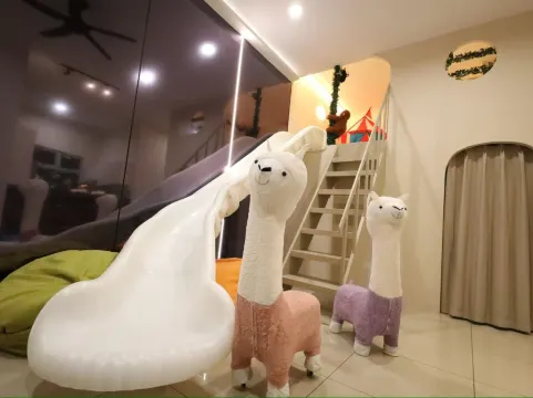 Mount Austin Family First # Slide N Hide @ 6pax Cinema - Johor Bahru