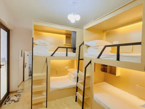 Linzhiju Youth Hostel - Kunming