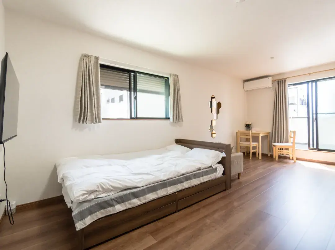 Hanastay Ura - Japan