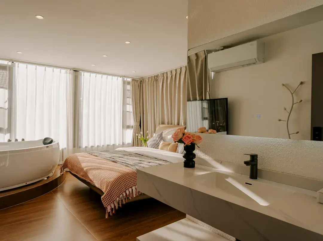 Yinxiang · Auspicious Colors Designer Vacation Apartment - Dali