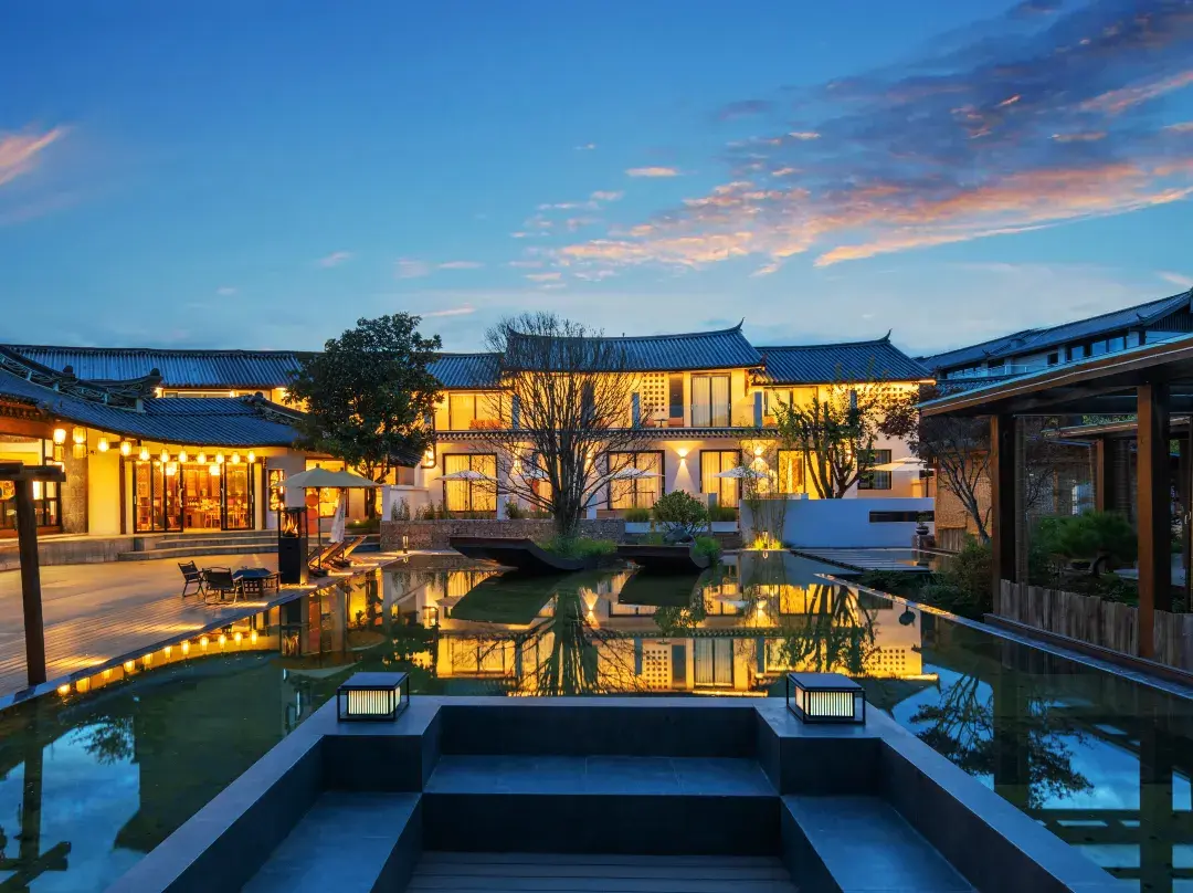 Zangmi · Muyi · Designer Garden Resort Hotel - Lijiang