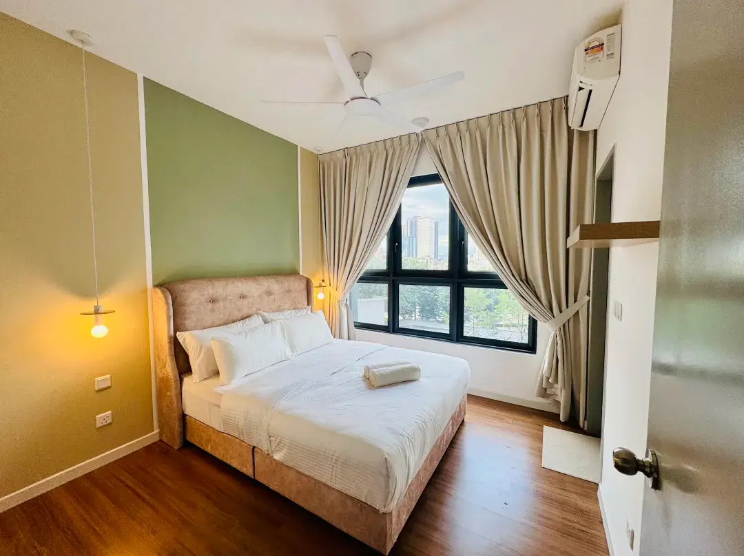Luxury 4 Bedroom Suite At Kuala Lumpur Near Maluri Mrt By Suhad Suits Kl - Ampang Jaya