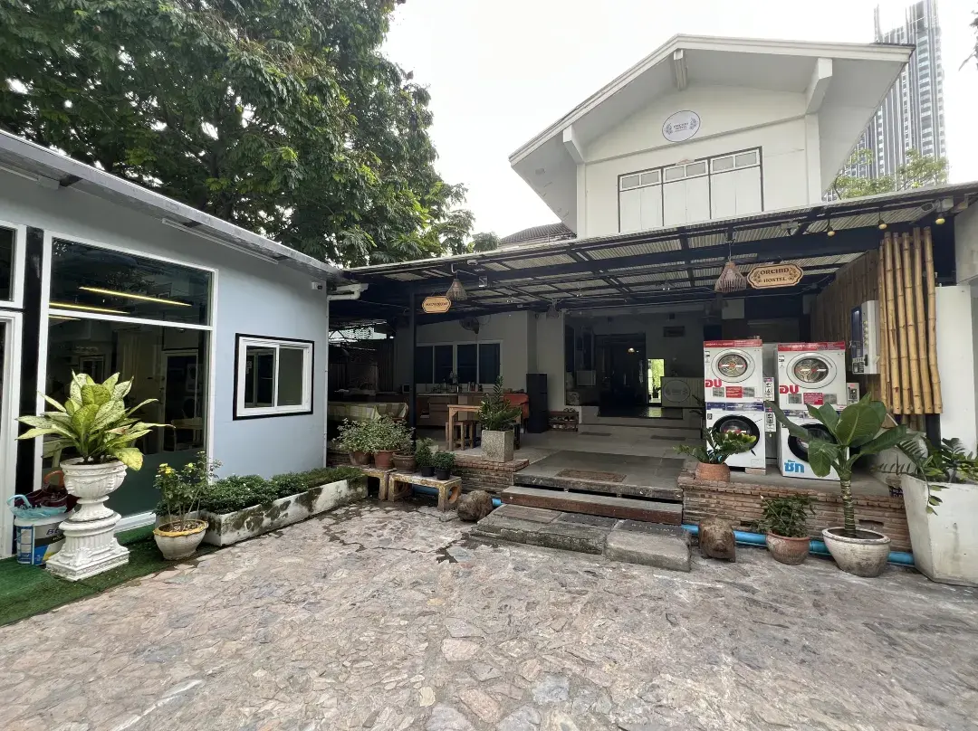 Orchid Hostel Near Bumrungrad Hospital And Nana Market - Bangkok