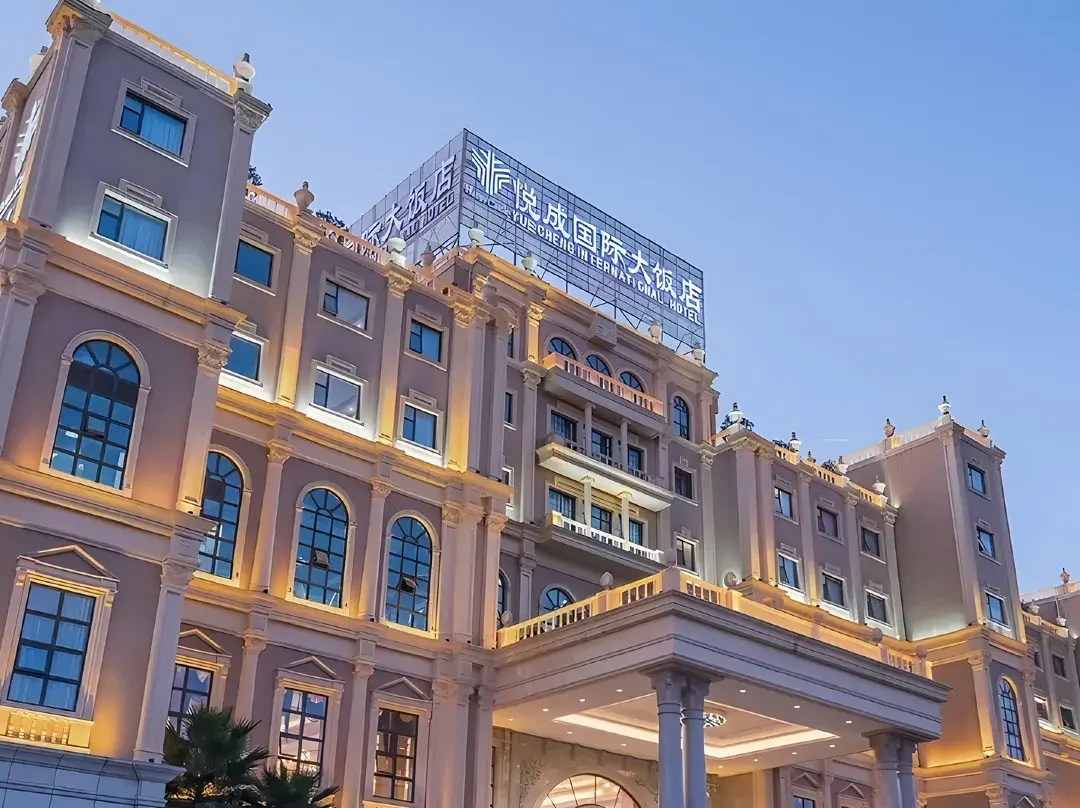 Happy Castle International Hotel - Kunming