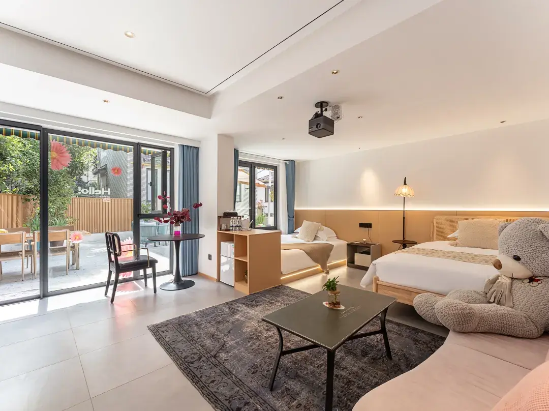 Yujin Family | Coffee, Meals, Homestay - Hangzhou