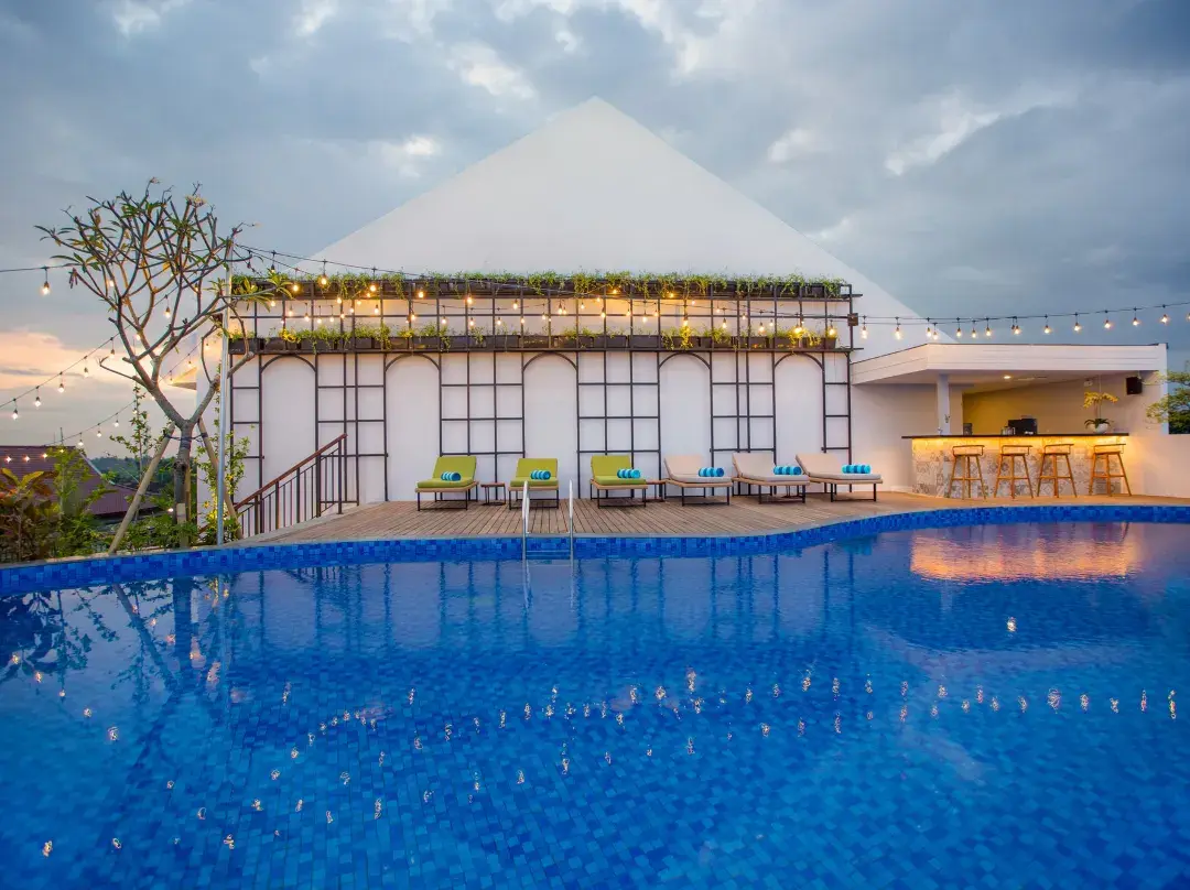 Rv Hotel Gianyar - Bali
