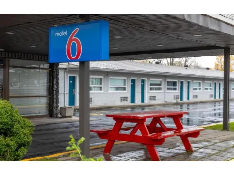 Motel 6 Cornwall, On - Cornwall
