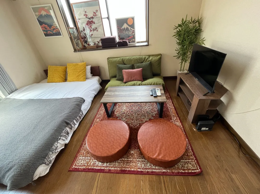 Arigato Room No.2/3 - Tokio