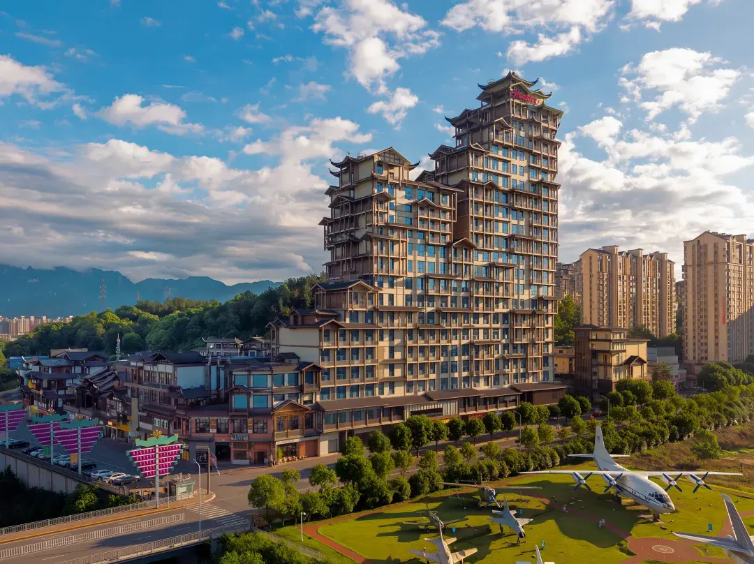 Hampton By Hilton Zhangjiajie Seventy-two Wonder Towers - Zhangjiajie