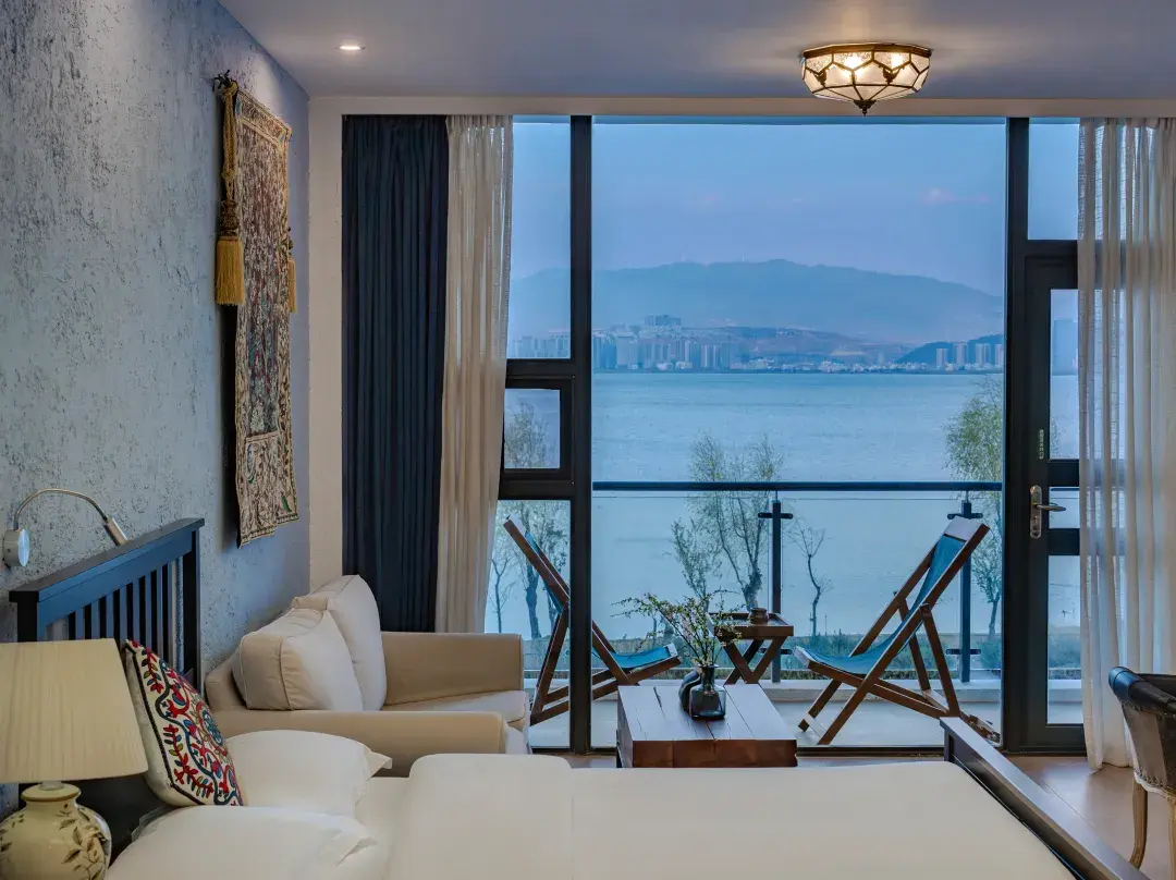 Moss Lake View Inn - Dali