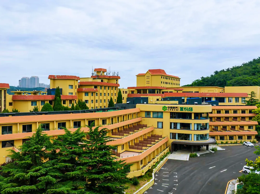 Chinese Health Care Zhongxia Garden Hotel（dalian Fujiazhuang Beach Bathing Area） - Dalian