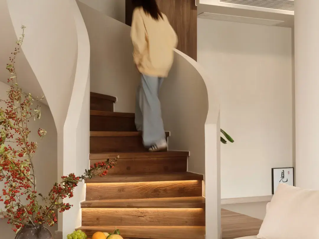 See The Mountains As If You Were Meeting Each Other Loft Villa·snow Mountain Resort Hotel - Lijiang