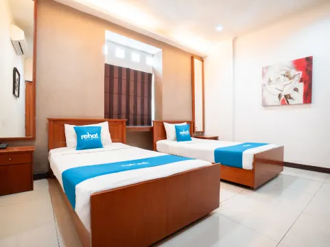 Rehat At Hotel 10 Buah Batu - Bandung