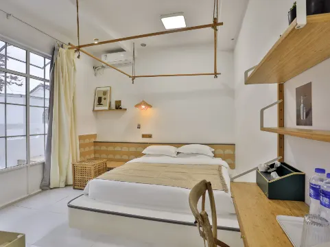 Shanghai Lakeside Dream Island Resort Hotel - Shanghai