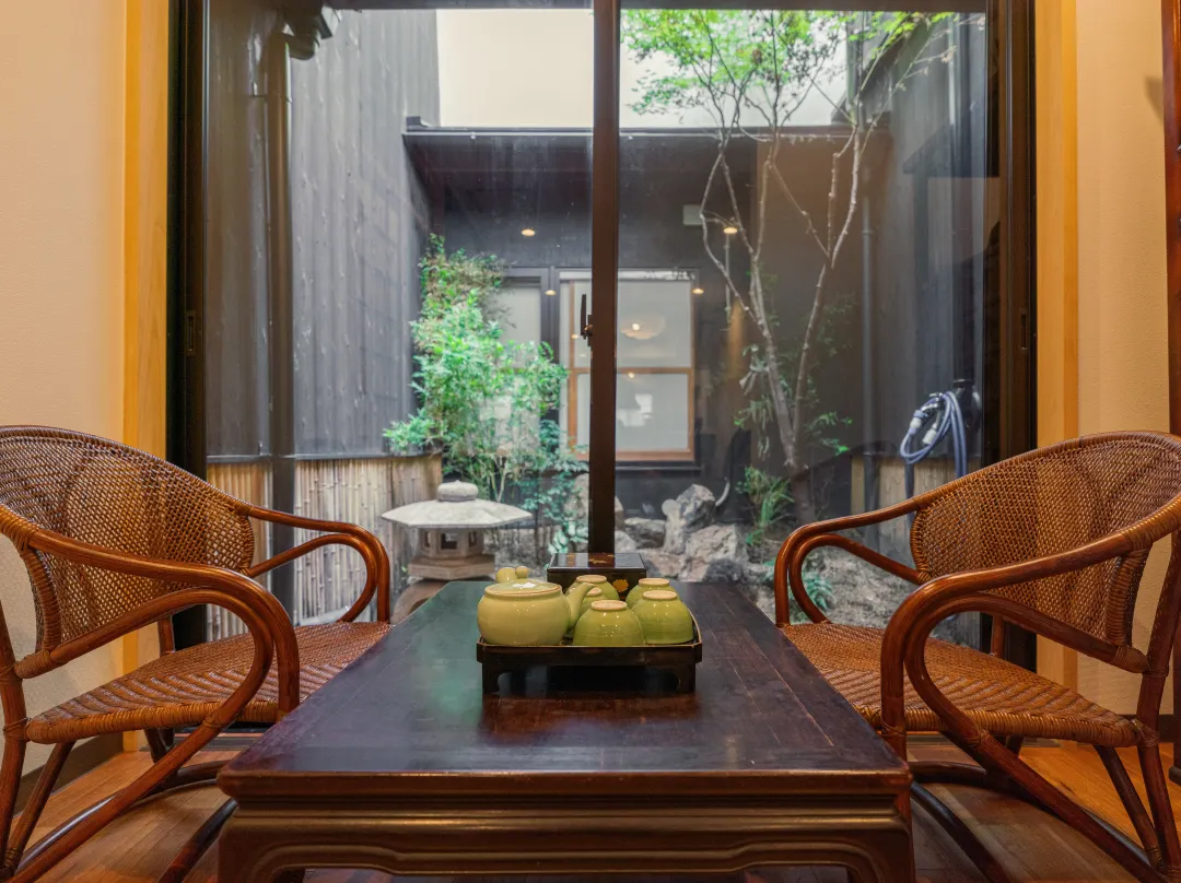 Shirakabanoyado-mutsuki - Osaka