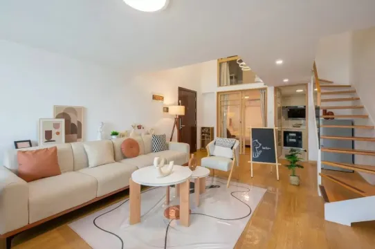 A'mire International Hotel Apartment（nanshan Metro Station Bay） - Hong Kong