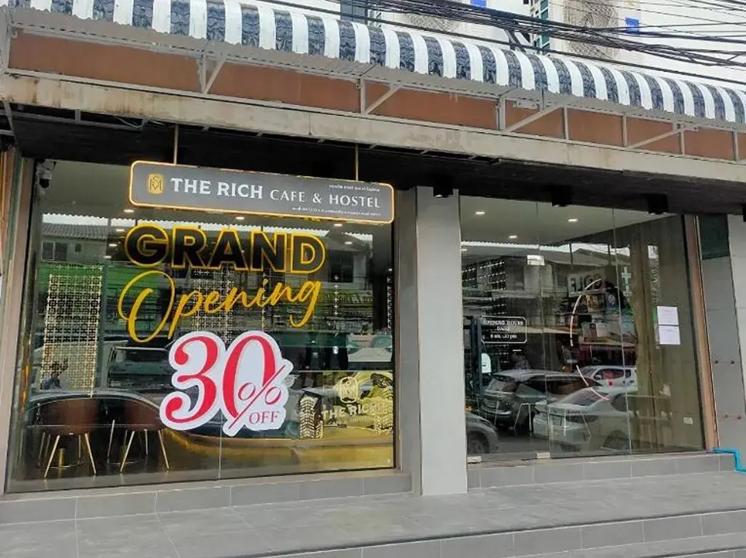 The Rich Cafe & Hostel - Pattaya
