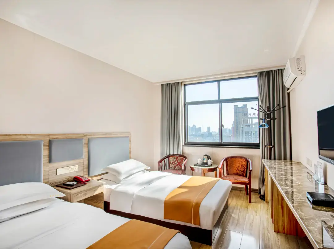 Jinding Hotel - Jingmen