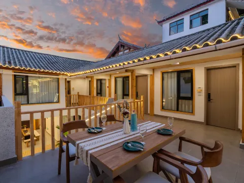Aesthetics·weijianshan Minimalist Cream Jifeng Design Homestay - Lijiang