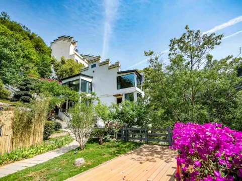 Taofanting·xipan Cloud House Mountain-view Resort - Yichang