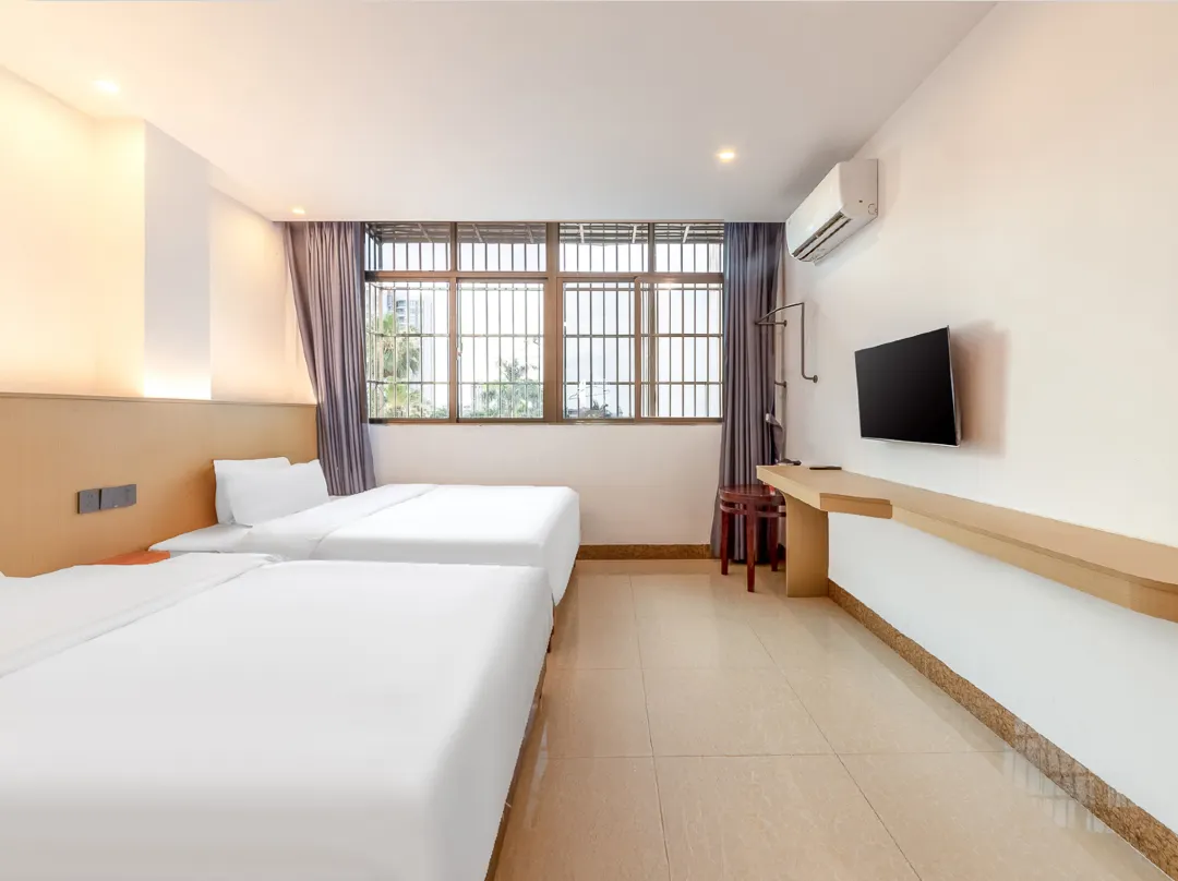 Nanjing Business Hotel - Haikou