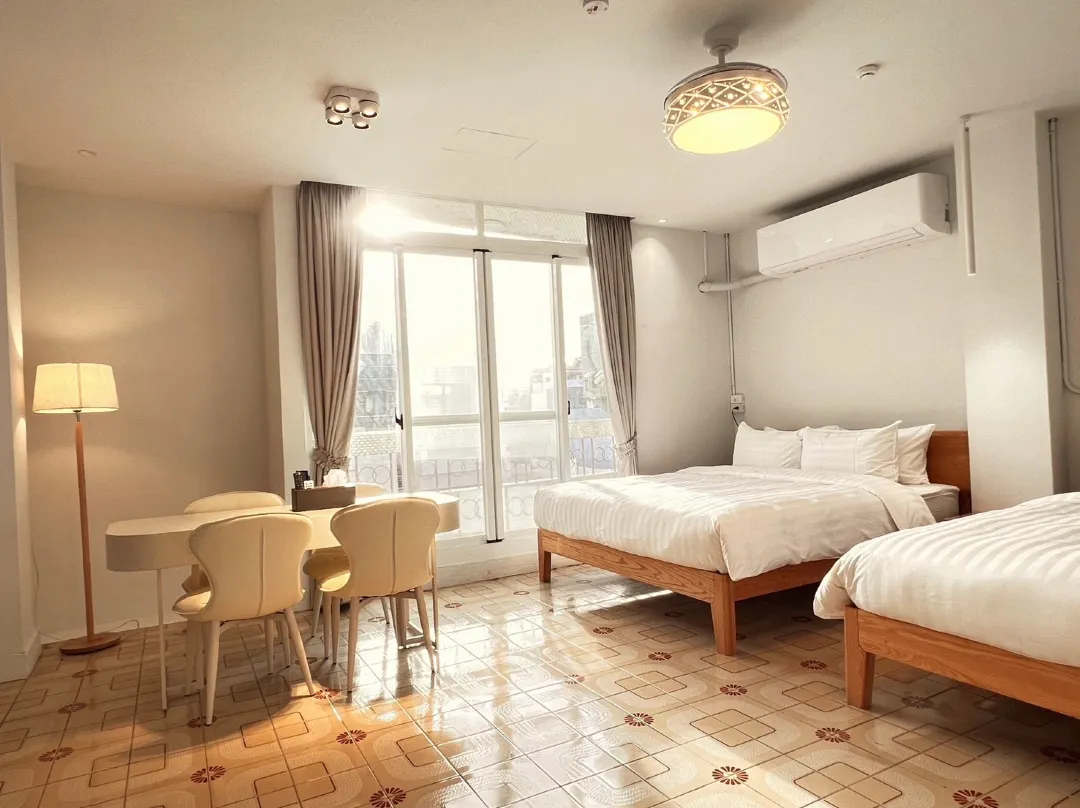 122 Western Building - Chiayi