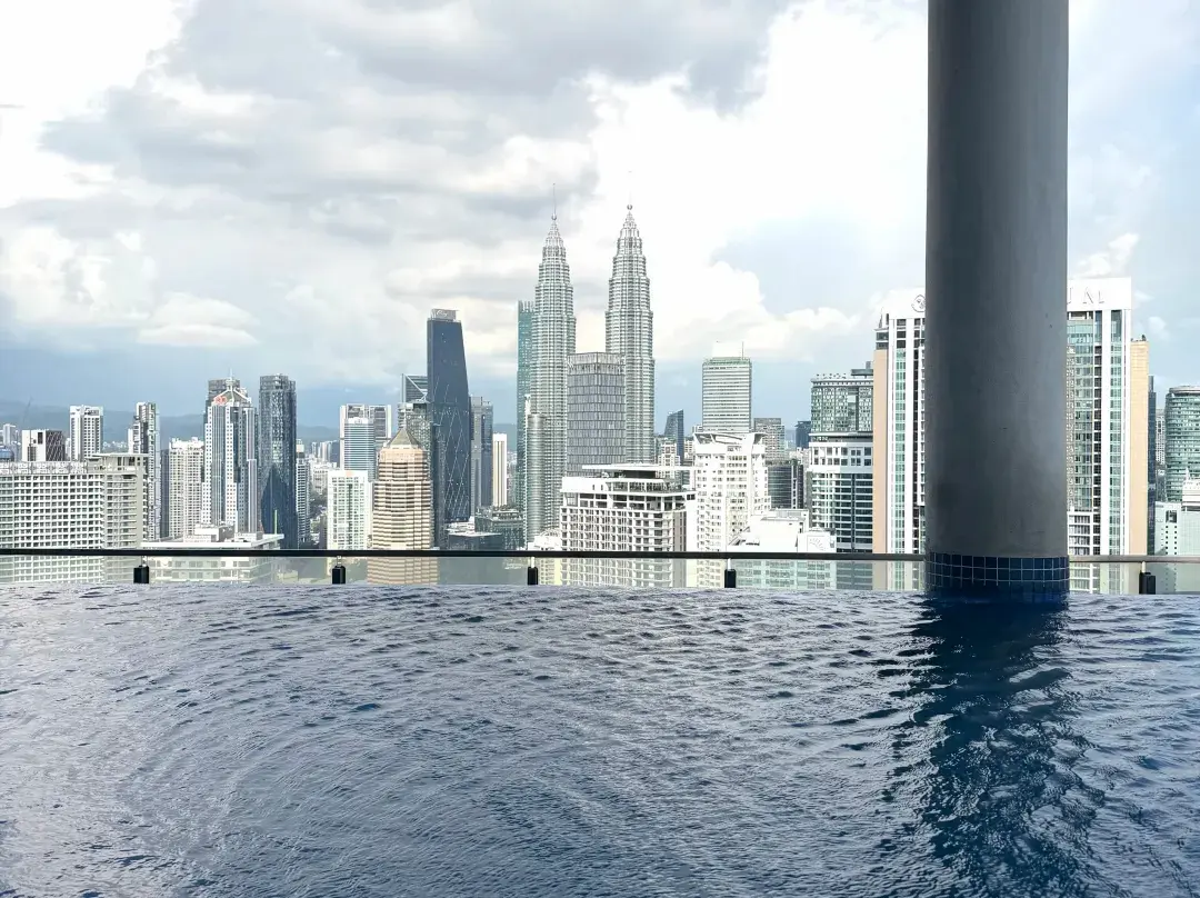 The Colony By Infinitum Klcc Sky Pool Suites - Kuala Lumpur