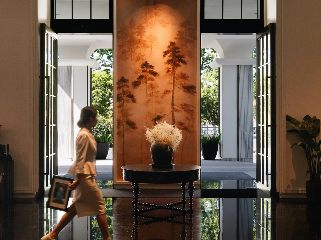 Shanti Hotel - 주장 시