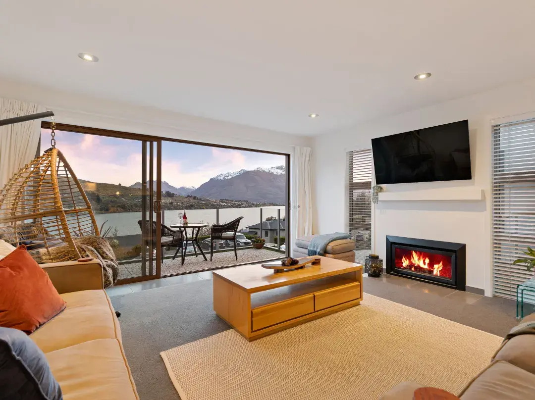 Lake Views On De La Mare Place, 3 Bdr, Free Wi-fi - Queenstown, New Zealand