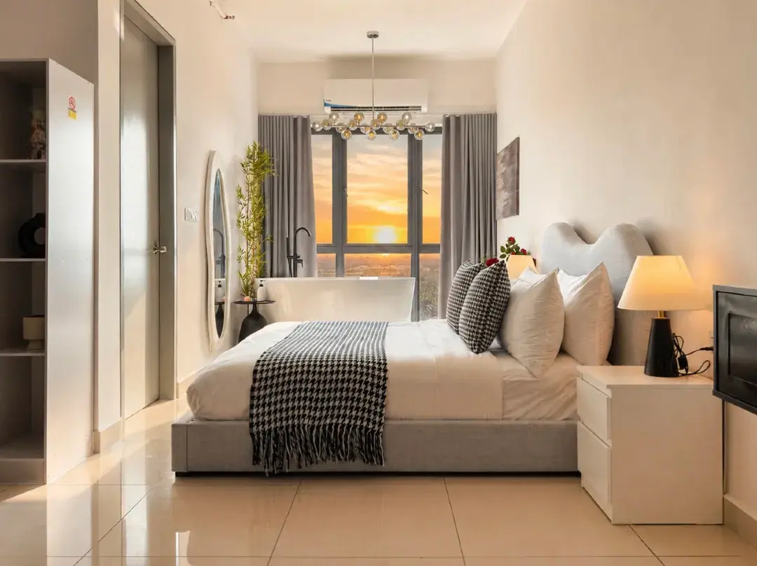 Core Soho Suite | Bathtub + Netflix | Near Klia - Sepang