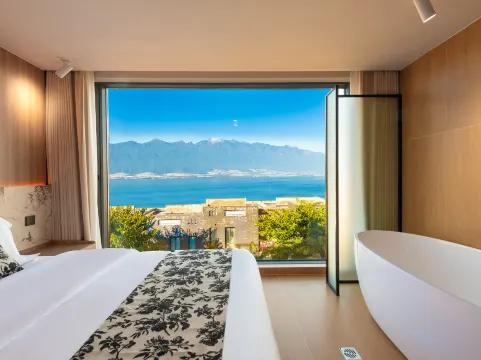 First Sight · Seeu Designer Seaview Vacation Guesthouse - Dali
