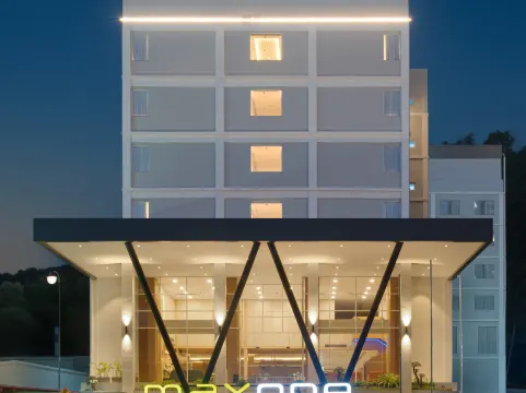 Maxone Batam - Batam