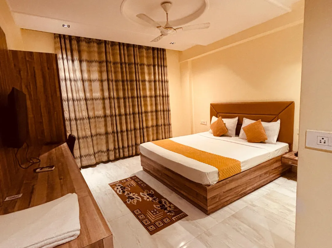 Hotel Goodluck House Near Delhi Airport - Delhi