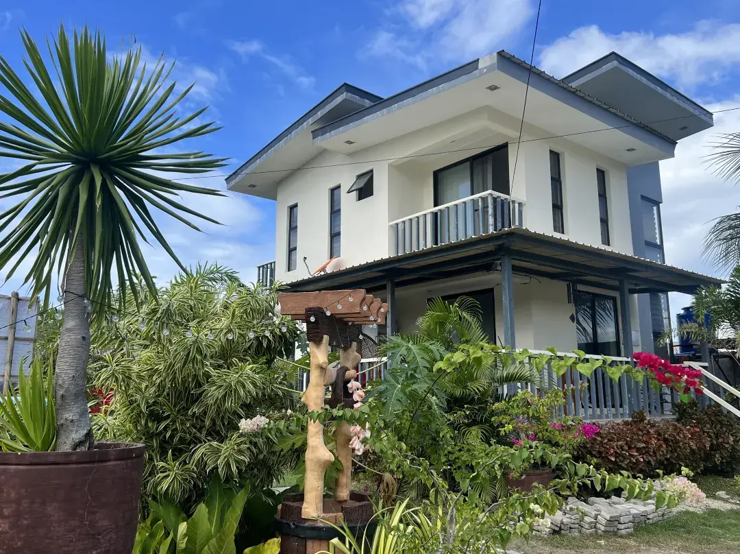 Lover's Point Beach Front Resort - Lian