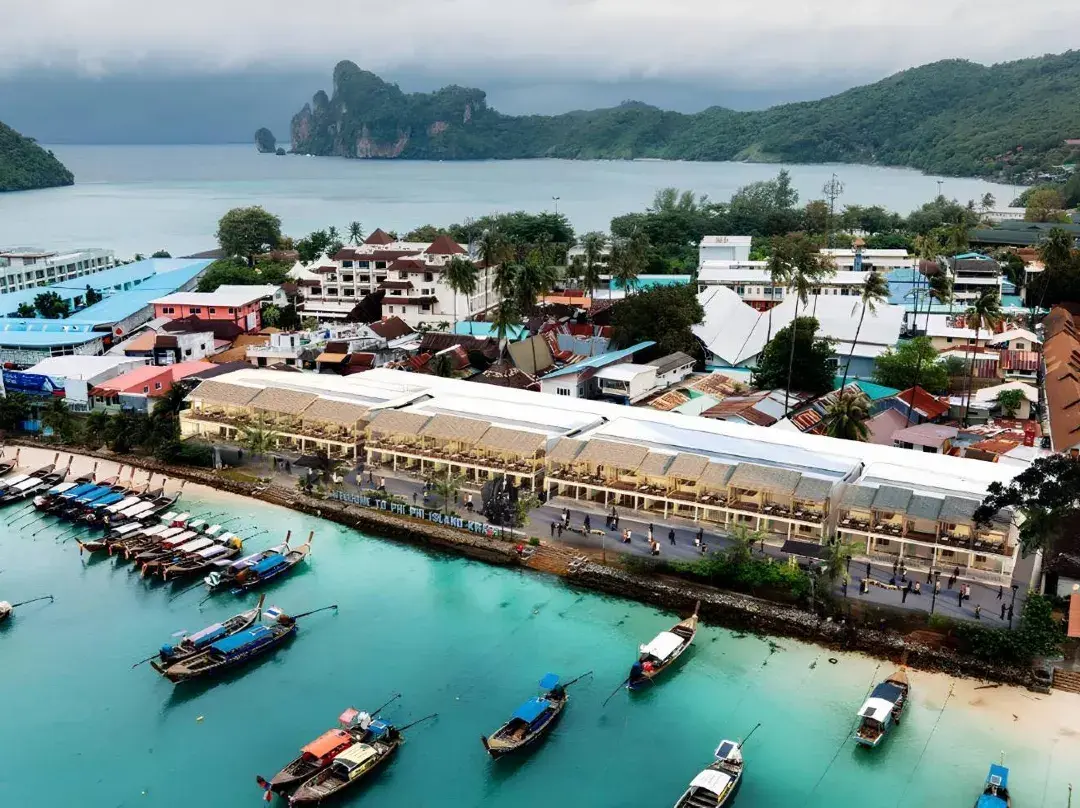 Phi Phi At Pier - Ko Phi Phi Don